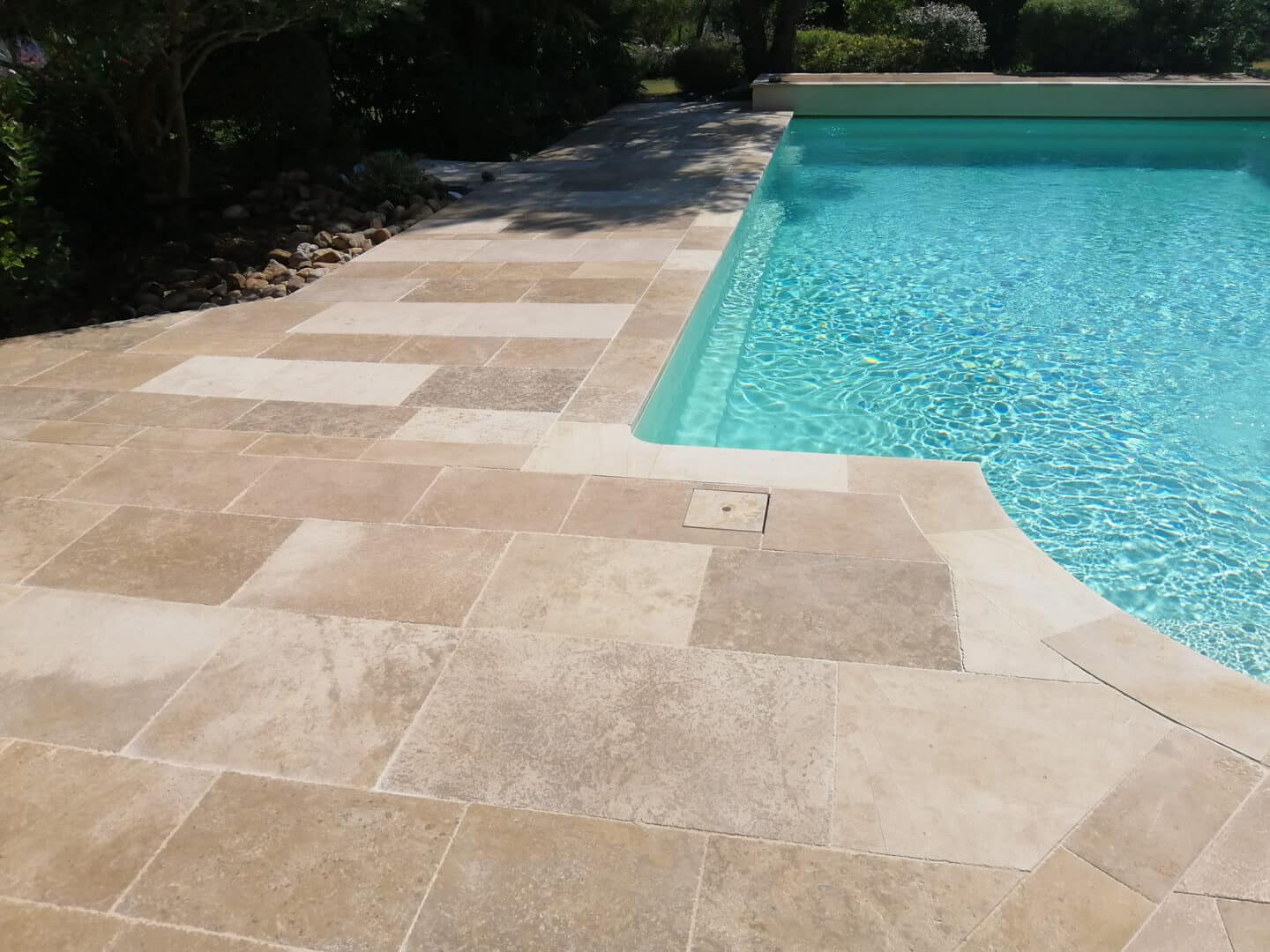 Dalle en pierre naturelle - Dallage - SFPN